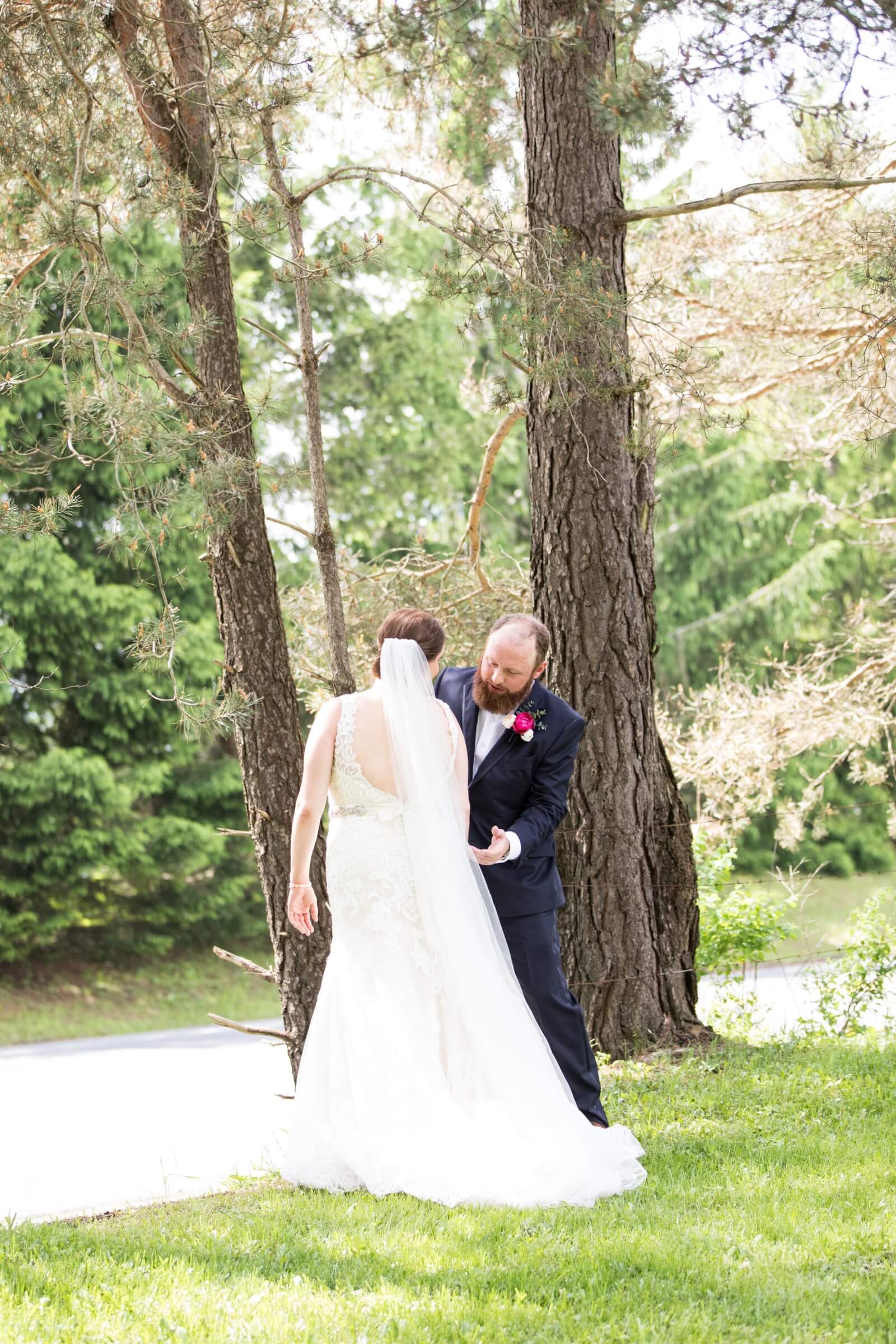 Twin Tails Event Farm Wedding: Megan & Phil - Jessica Fike Photography Blog